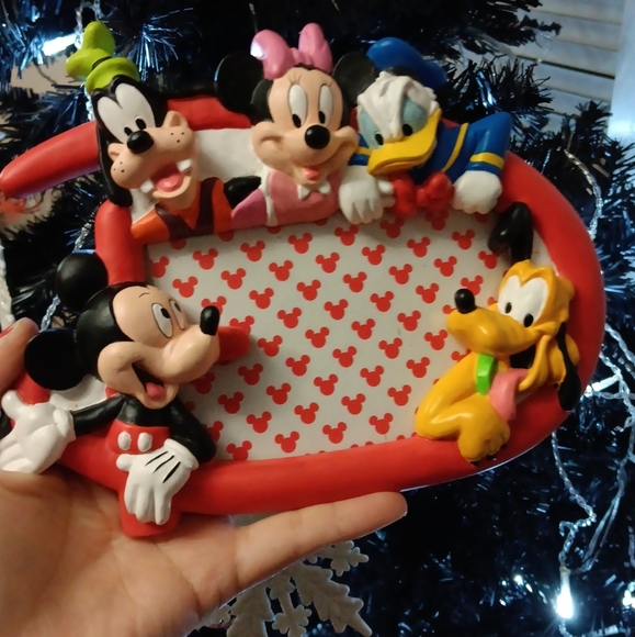 Art | Vintage Disney Characters 3d Picture Frame Mickey Mouse Minnie ...
